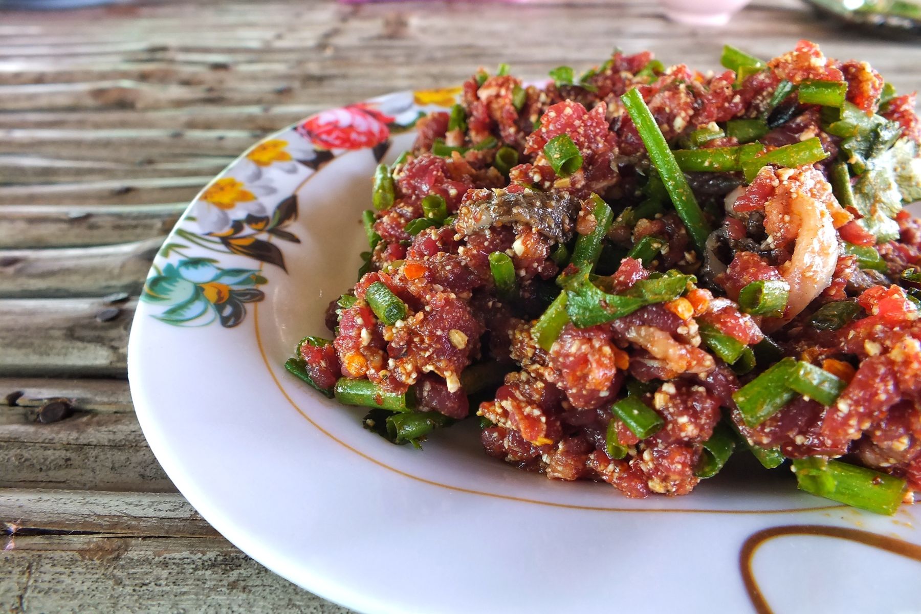 Extrémní kuchyně – koi pla | Cestovinky.cz